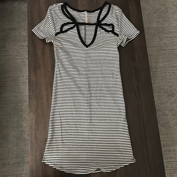Dresses | Short Sleeve Cotton Body Con Dress Cut Out Chest Detailing ...